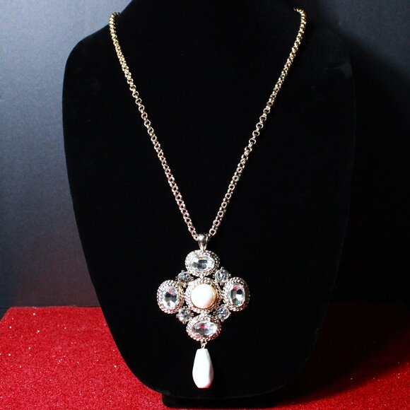 Chico's | Jewelry | Nwt Chicos Gale Cross Gold Tone Pendant Necklace ...